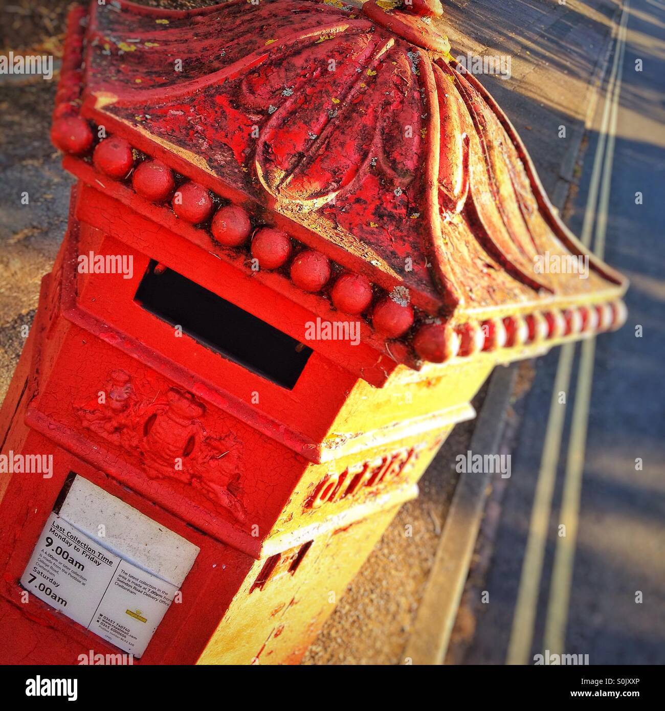 Old post box hi-res stock photography and images - Alamy