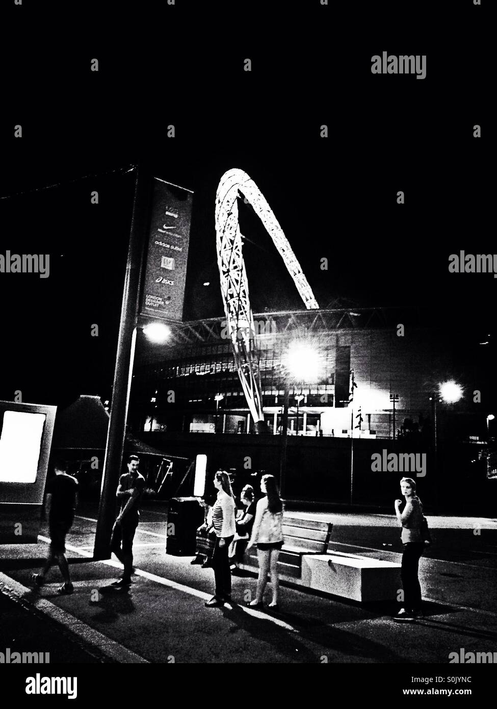 Wembley arch lit up hi-res stock photography and images - Alamy