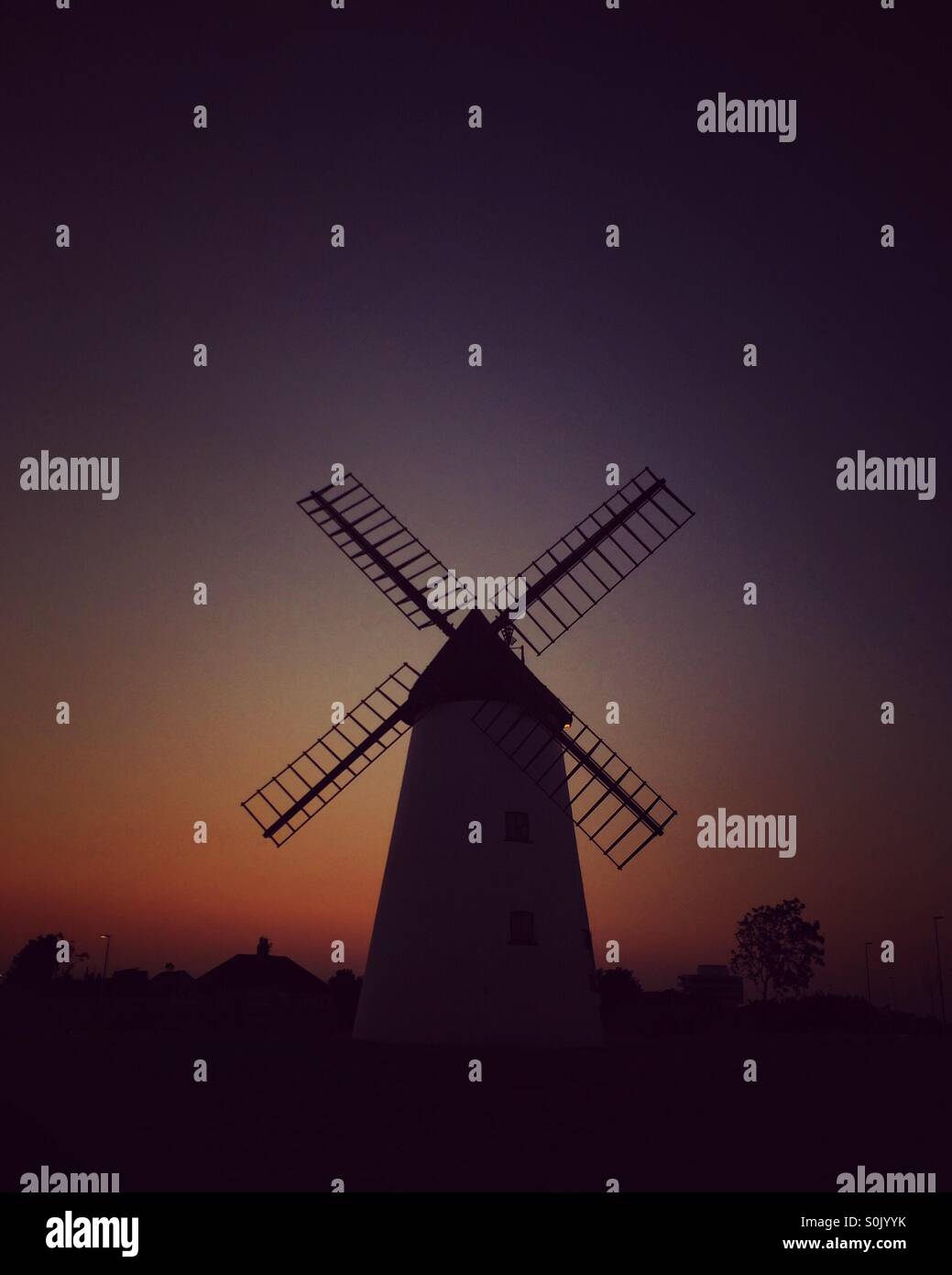 Night sky windmill hi-res stock photography and images - Alamy