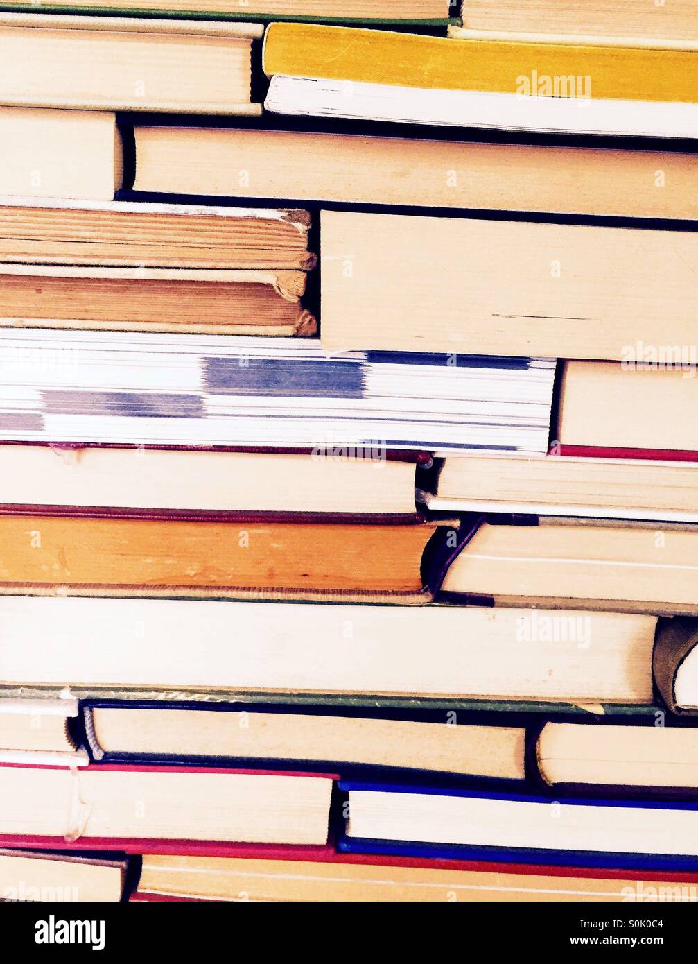 Book stack pattern hi-res stock photography and images - Alamy