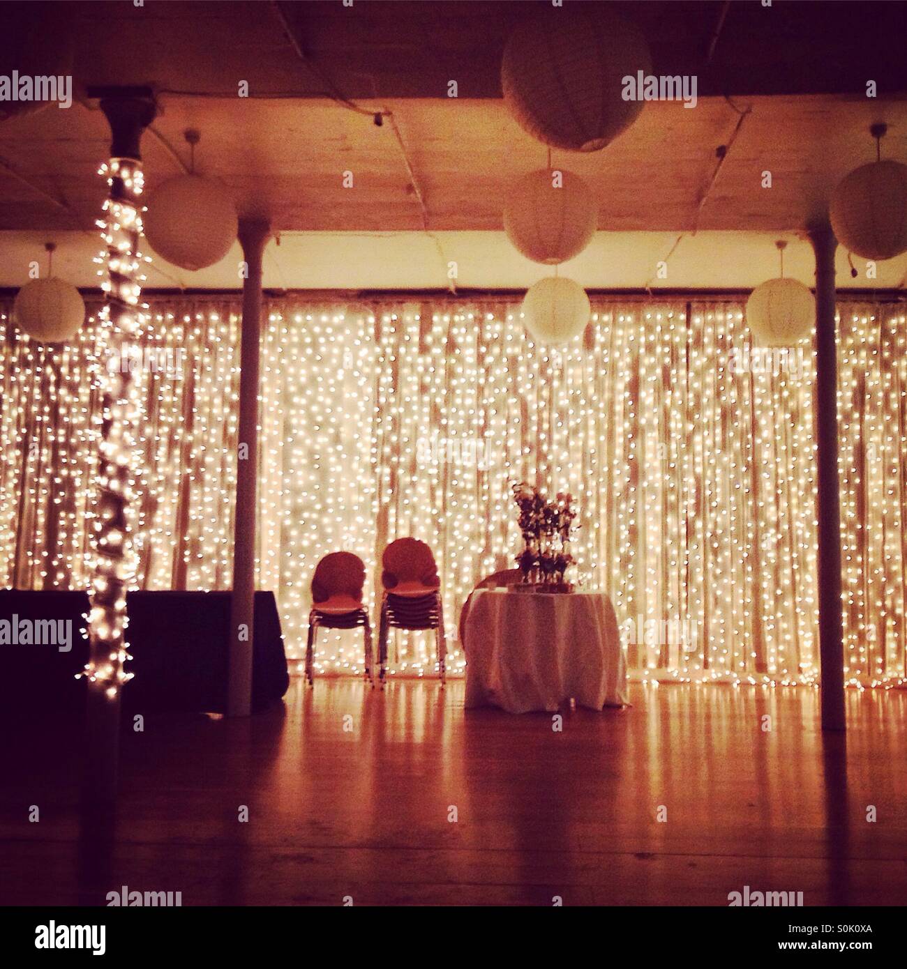 Wedding ceremony with lights hi-res stock photography and images - Alamy