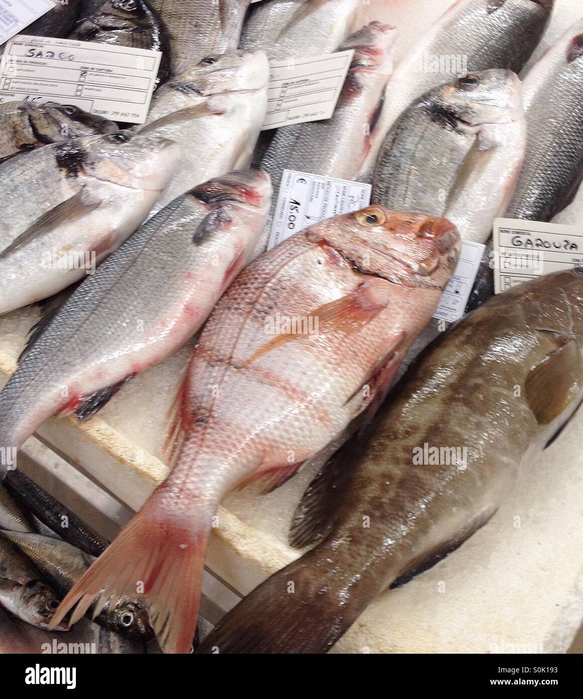 Portuguese market hi-res stock photography and images - Alamy