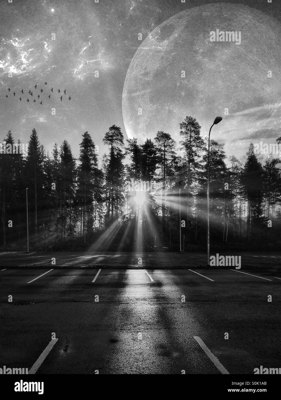 Scary lamp post night hi-res stock photography and images - Alamy