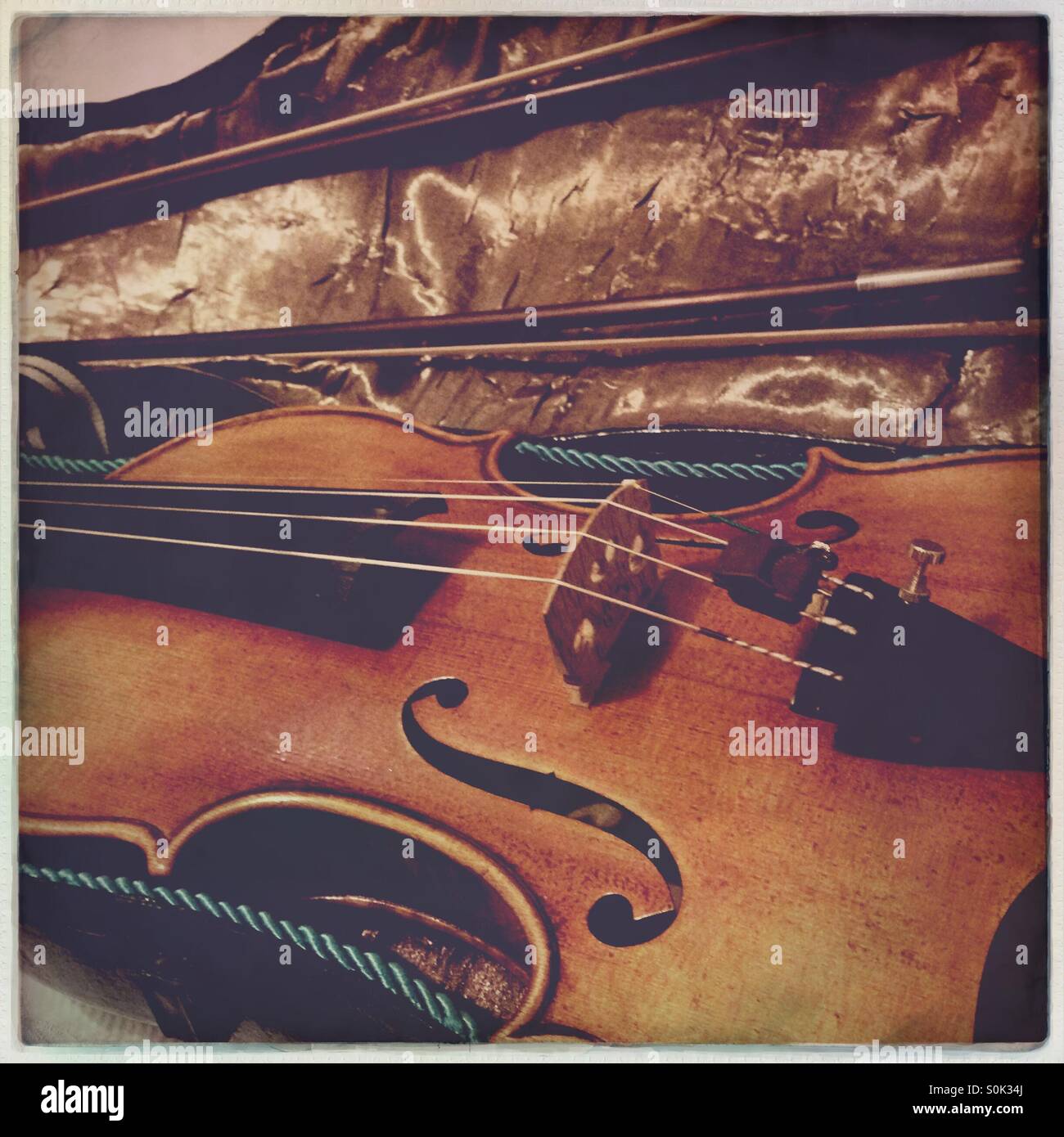 Violin in case hi-res stock photography and images - Alamy