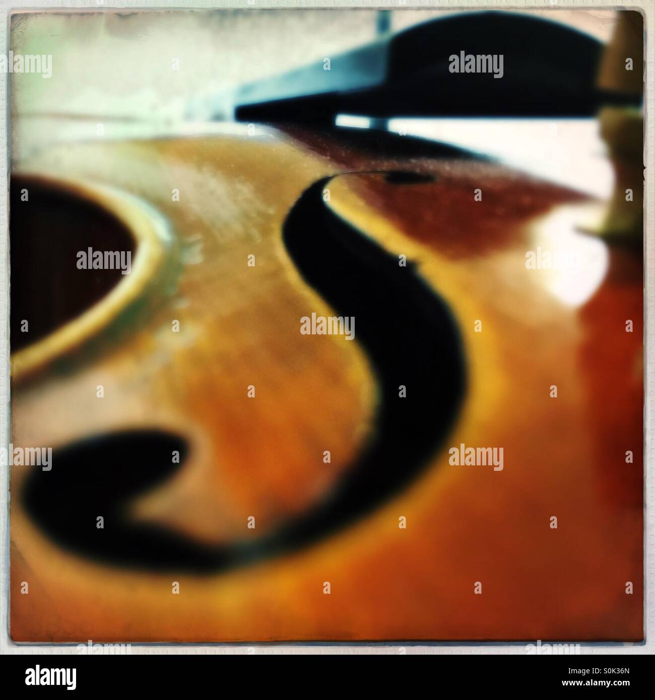 Violin close up hi-res stock photography and images - Alamy