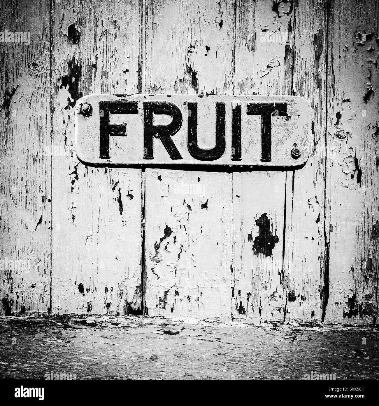Fruit sign hi-res stock photography and images - Alamy