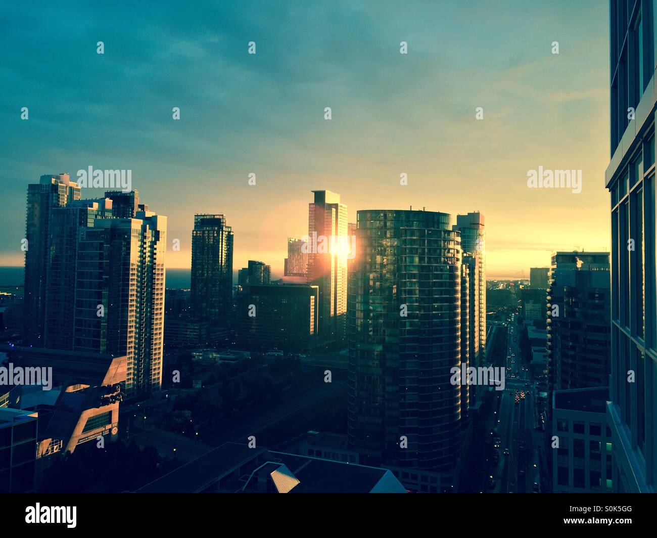 Toronto sun hi-res stock photography and images - Alamy