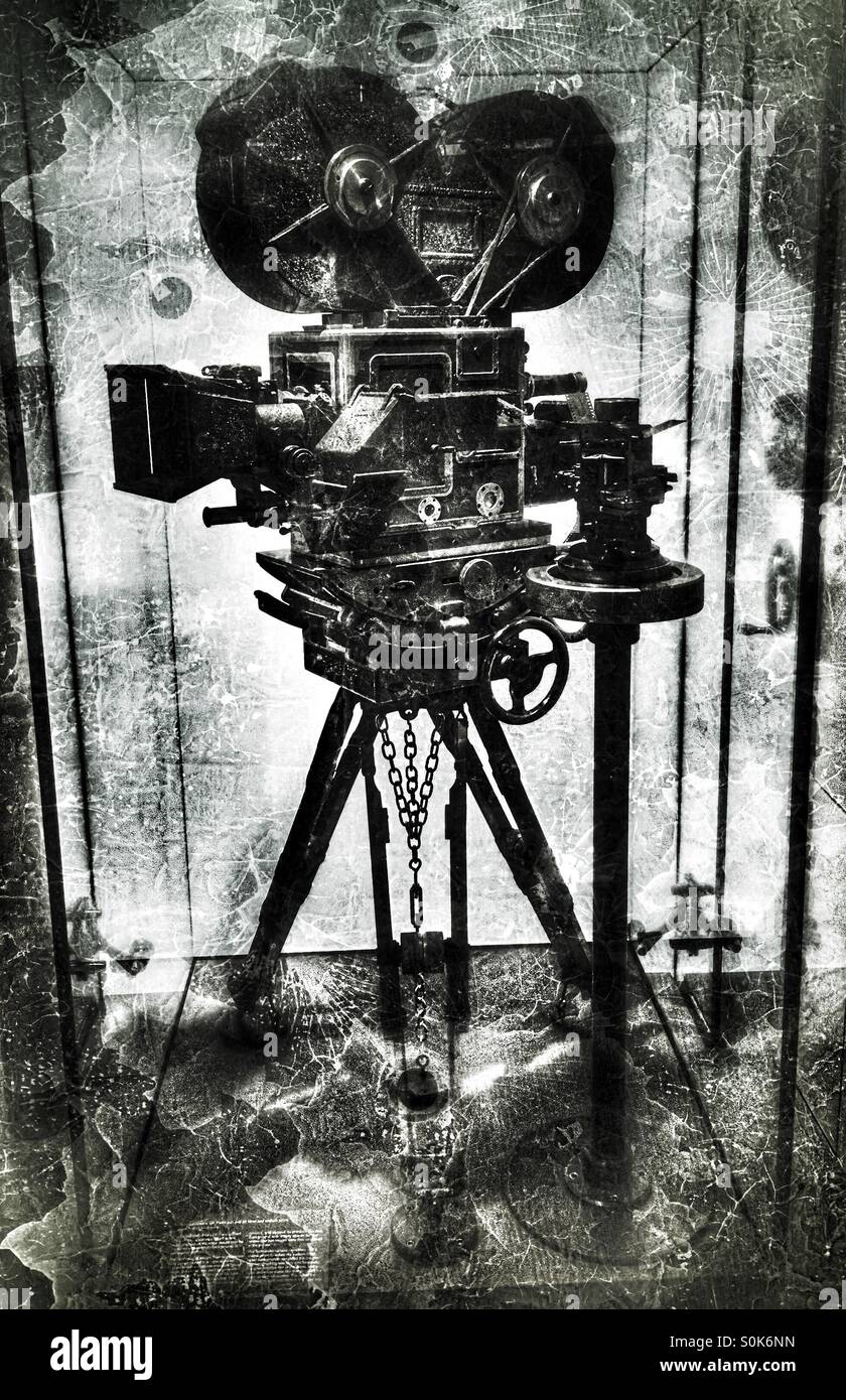 Technicolor movie camera hi-res stock photography and images - Alamy