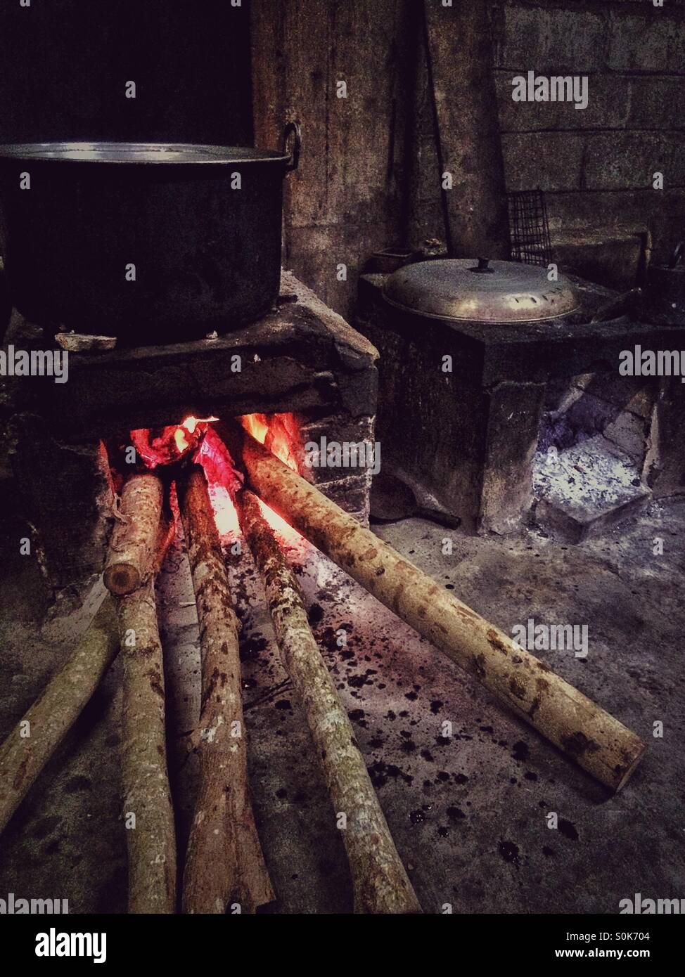 Traditional kitchen hi-res stock photography and images - Alamy