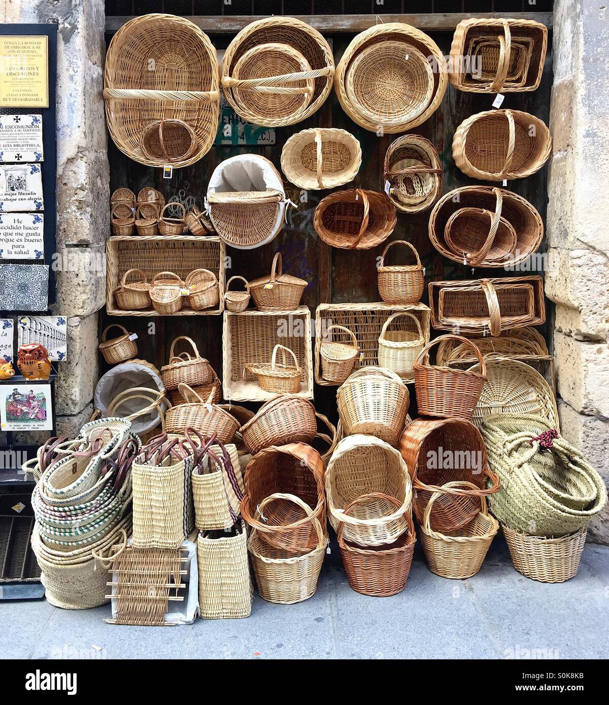 Business baskets hi-res stock photography and images - Alamy