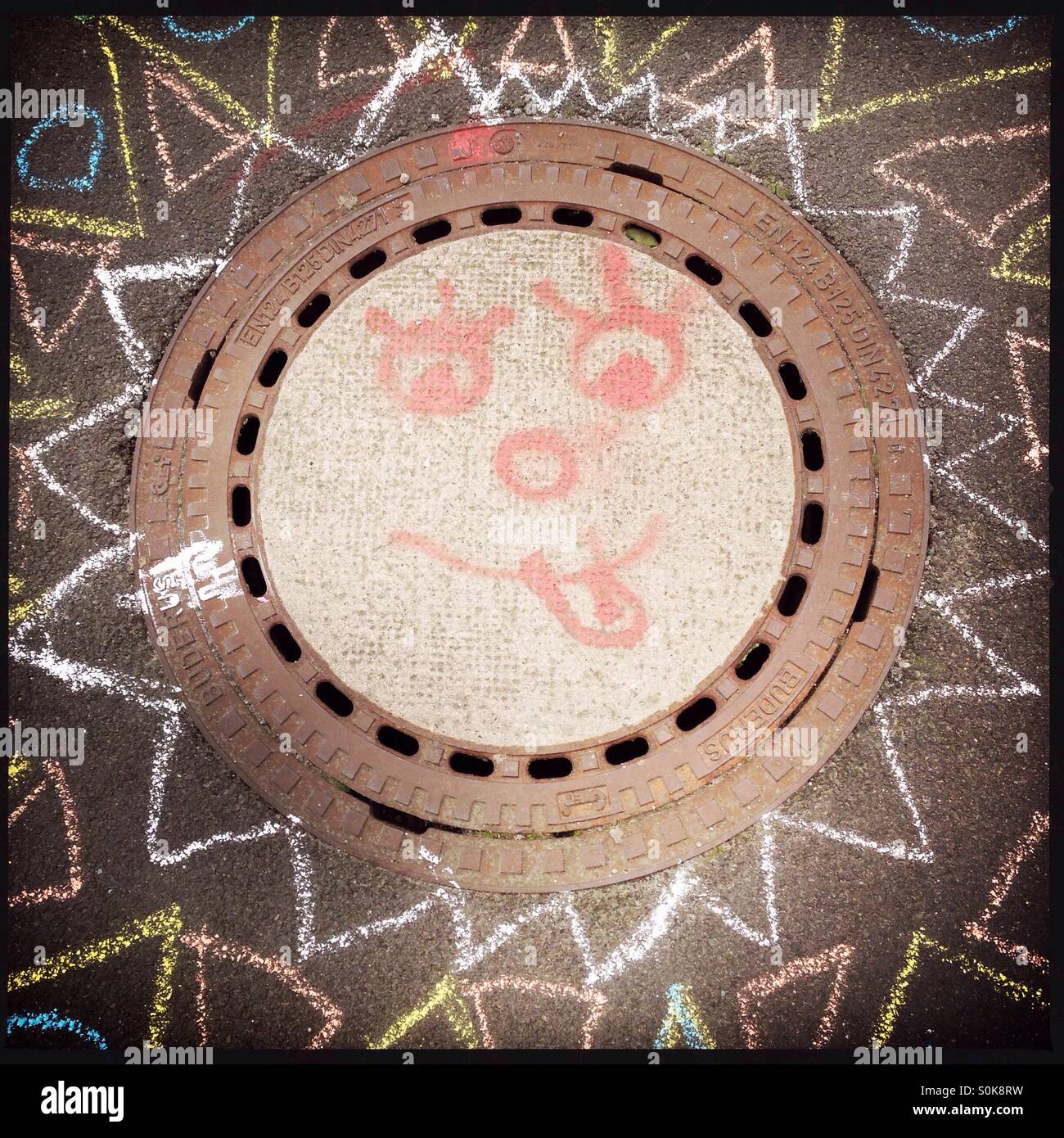 Pavement manhole hi-res stock photography and images - Alamy