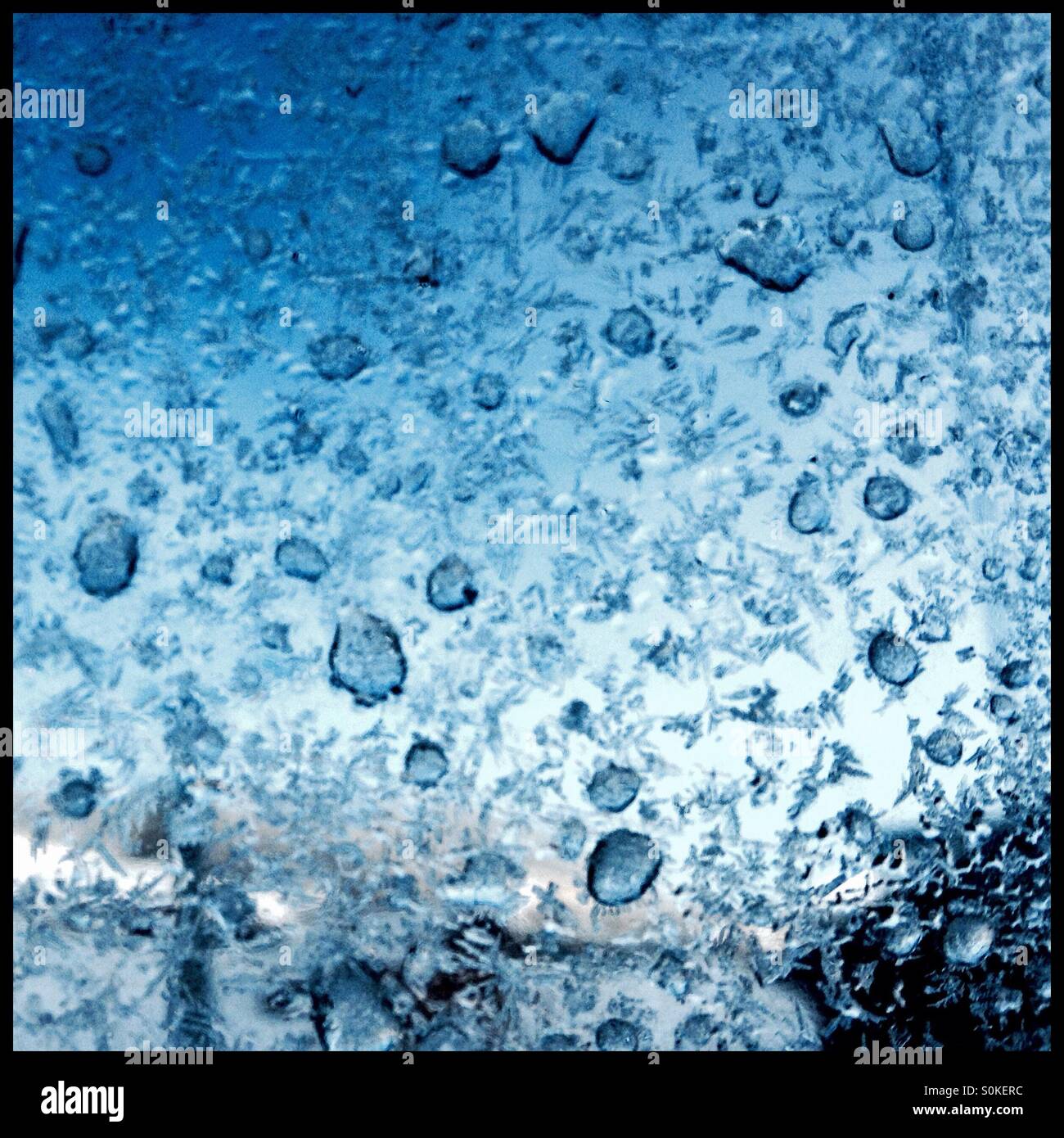 Icy and frosty hi-res stock photography and images - Alamy