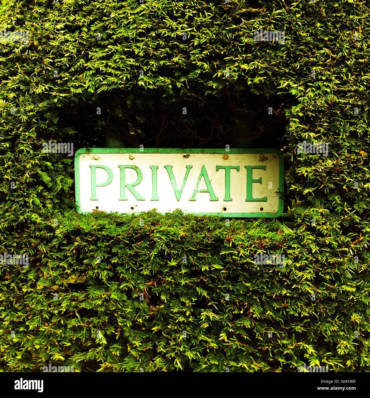 Sign in hedge hi-res stock photography and images - Alamy