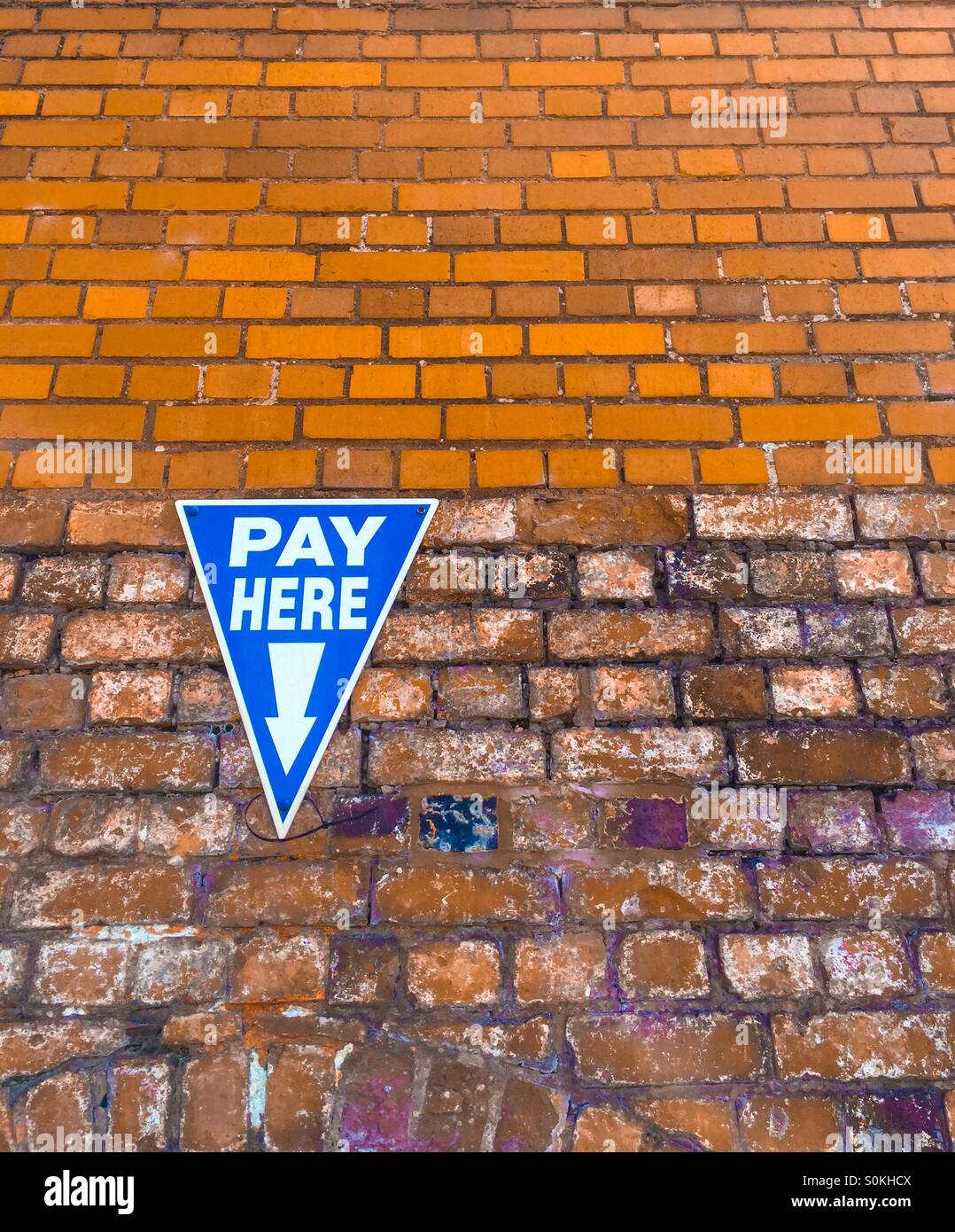 Pay here sign hi-res stock photography and images - Alamy