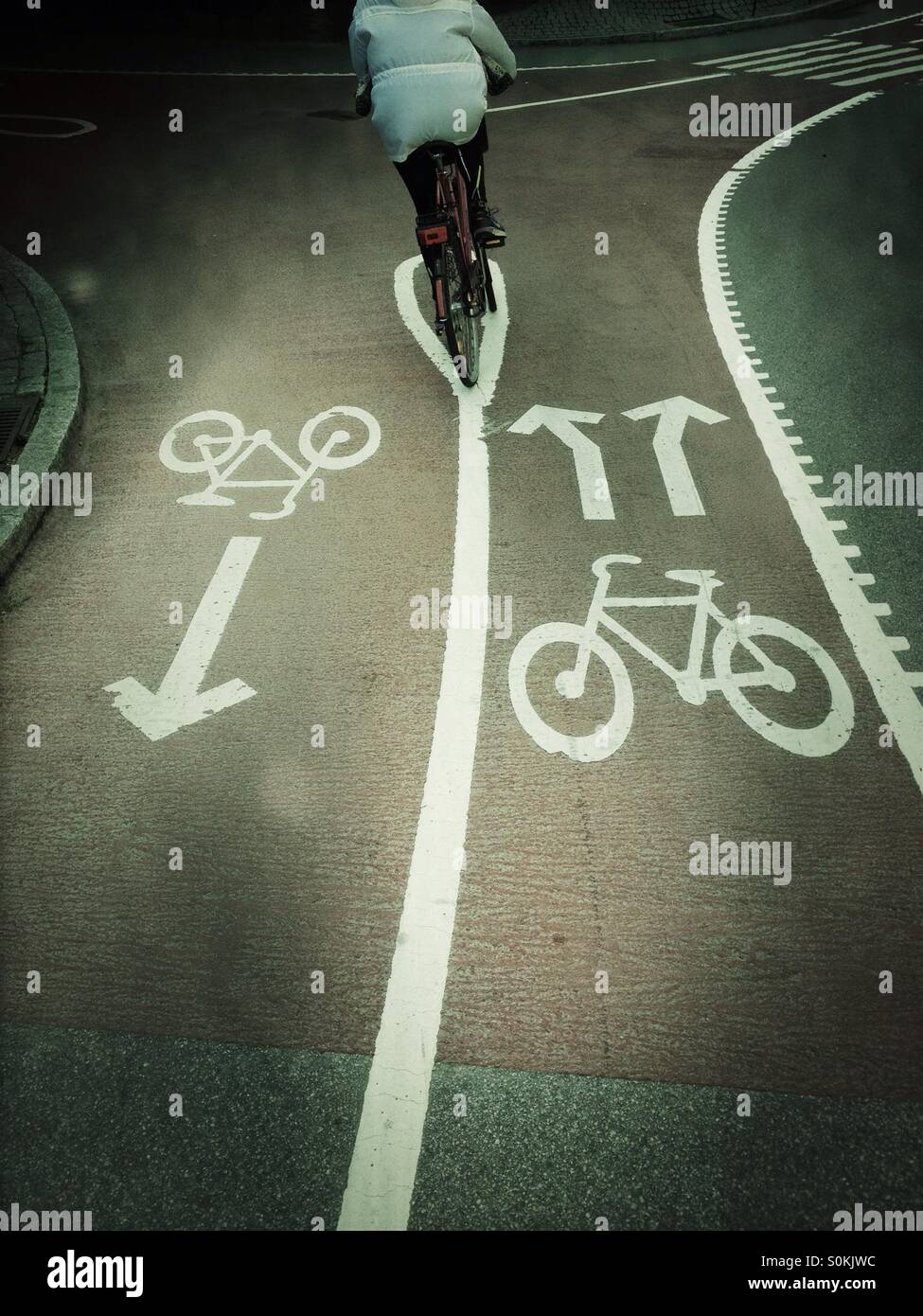 Two way bike lanes hi-res stock photography and images - Alamy