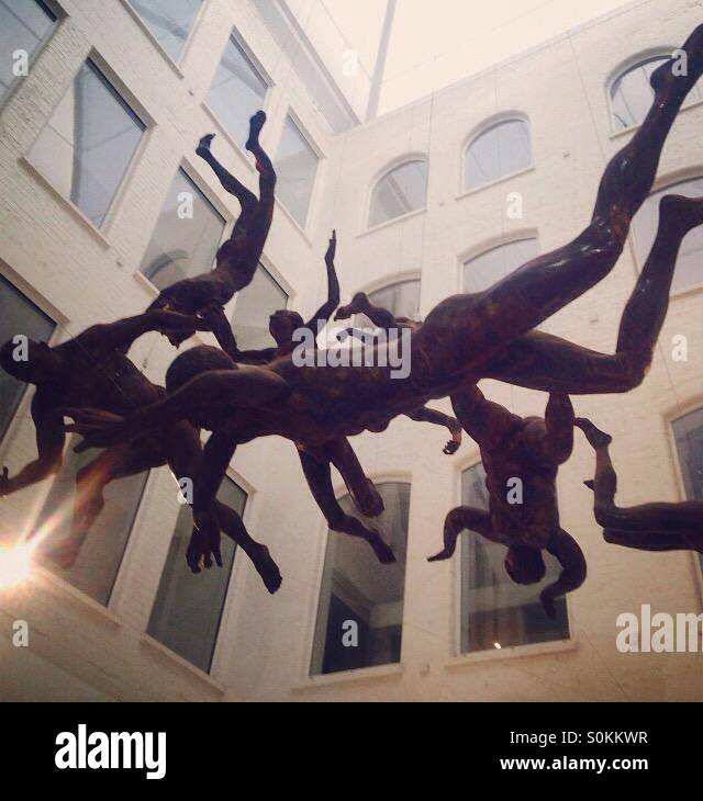 Statues falling hi-res stock photography and images - Alamy