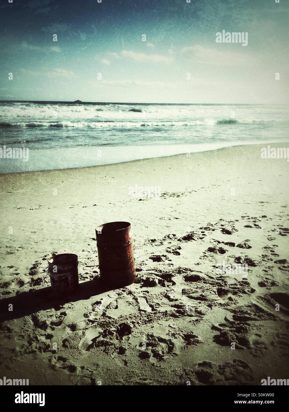 Ocean dumping hi-res stock photography and images - Alamy