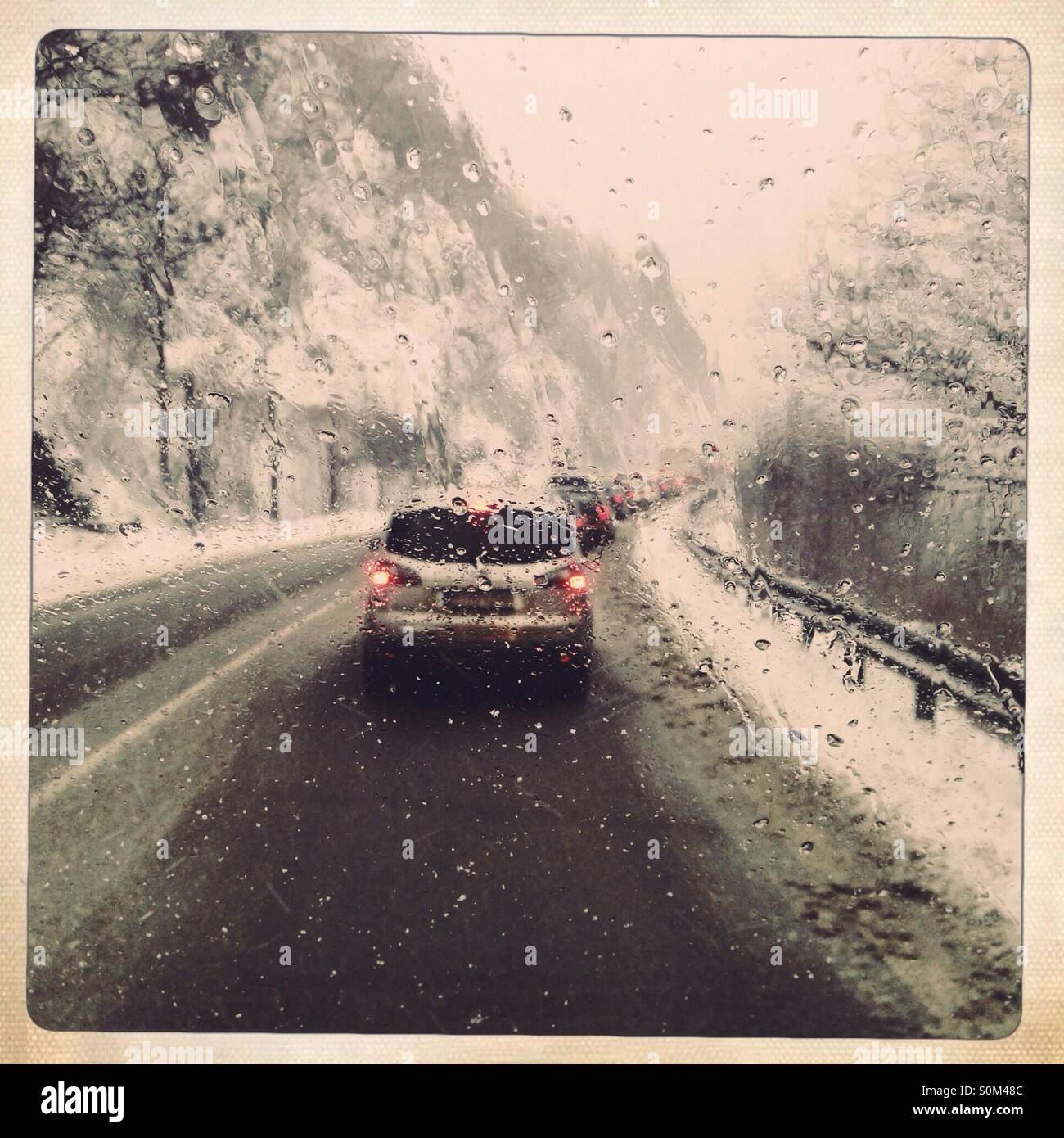 Car snow traffic hi-res stock photography and images - Alamy