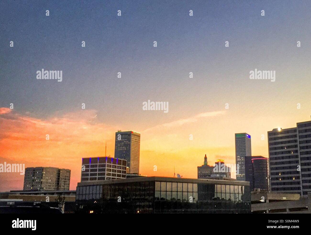 Sunrise buildings hi-res stock photography and images - Alamy