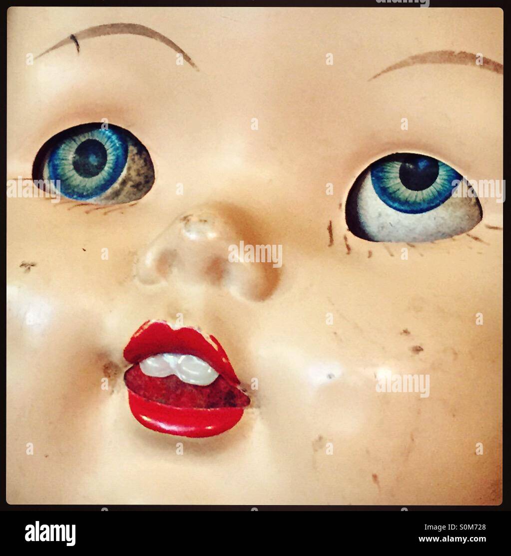 Sinister dolls hi-res stock photography and images - Alamy