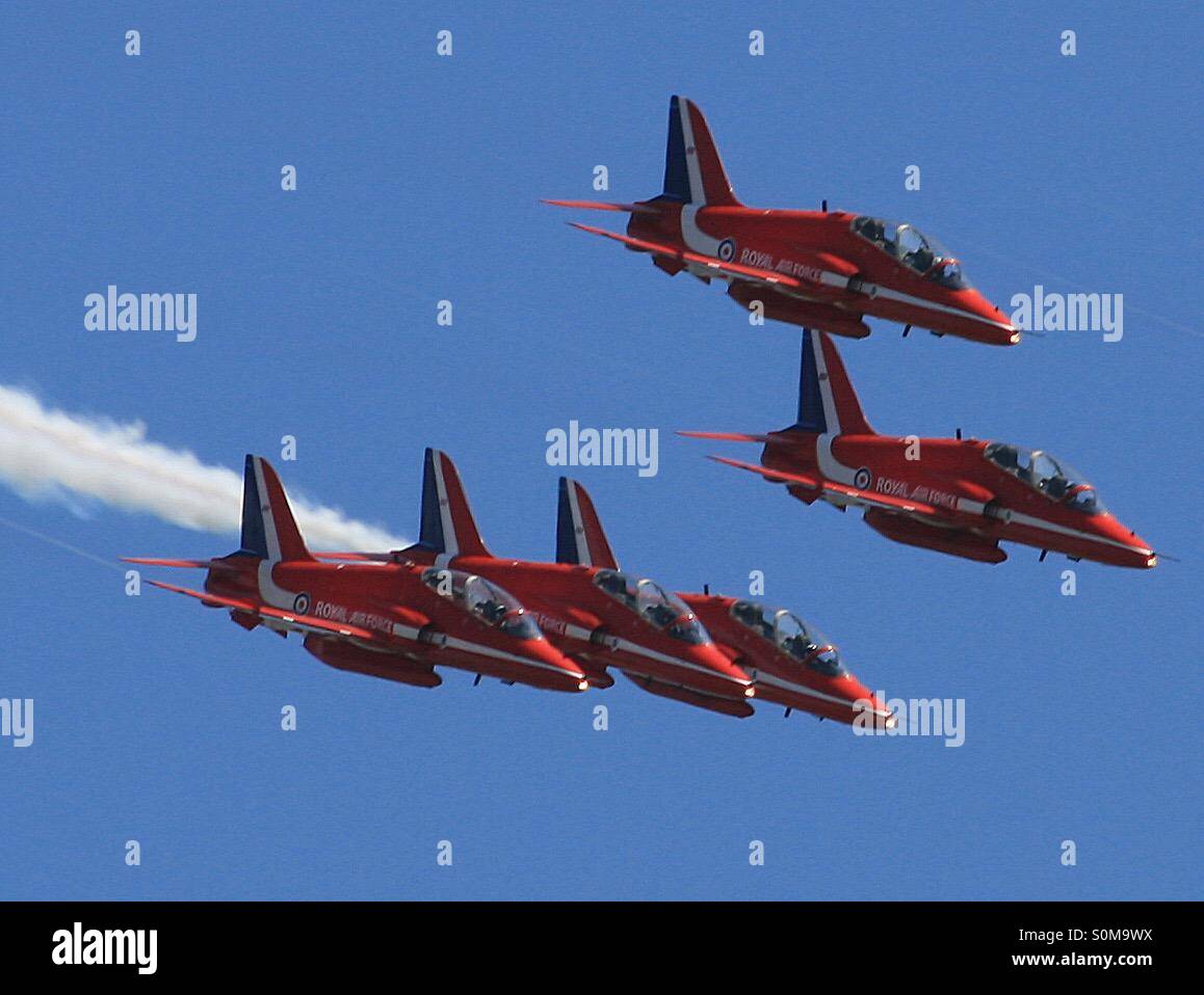 Red Arrows Formation High Resolution Stock Photography and Images - Alamy