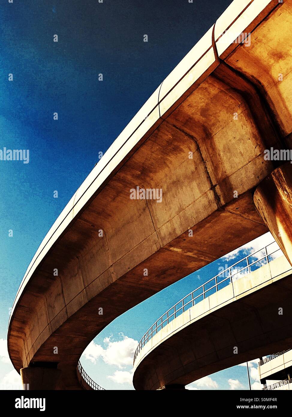 Curved overpass hi-res stock photography and images - Alamy