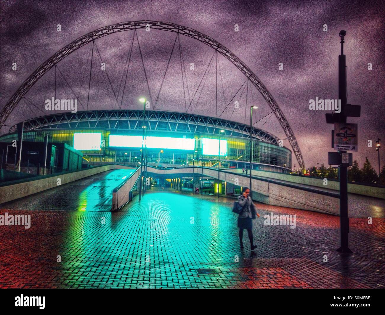 London stadium exterior night High Resolution Stock Photography and ...