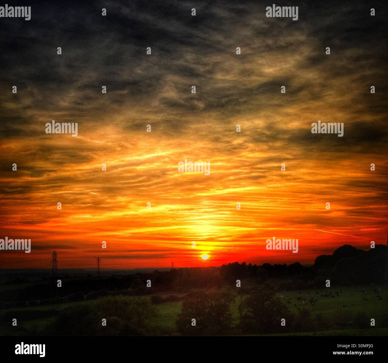Sunset skyscape hi-res stock photography and images - Alamy