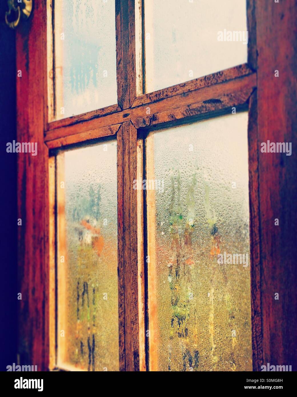 Sunlight through window Stock Photo - Alamy