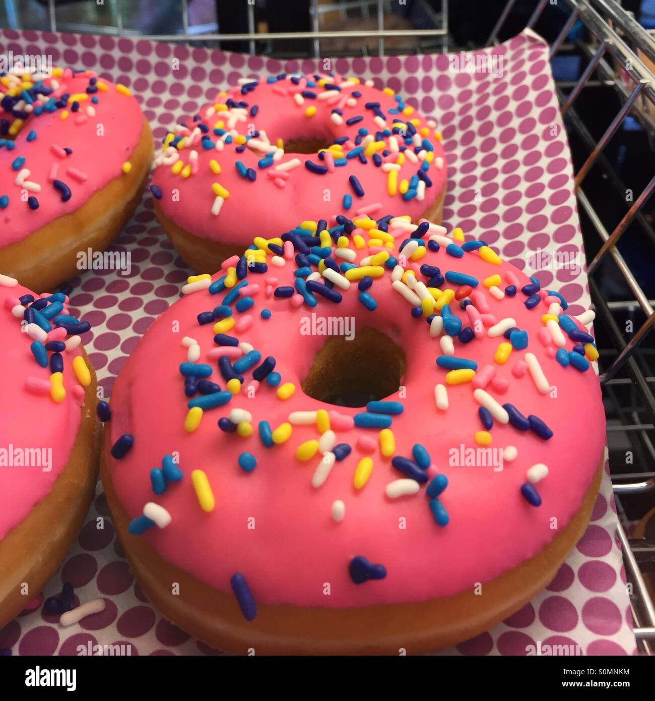 Pink donuts hi-res stock photography and images - Alamy