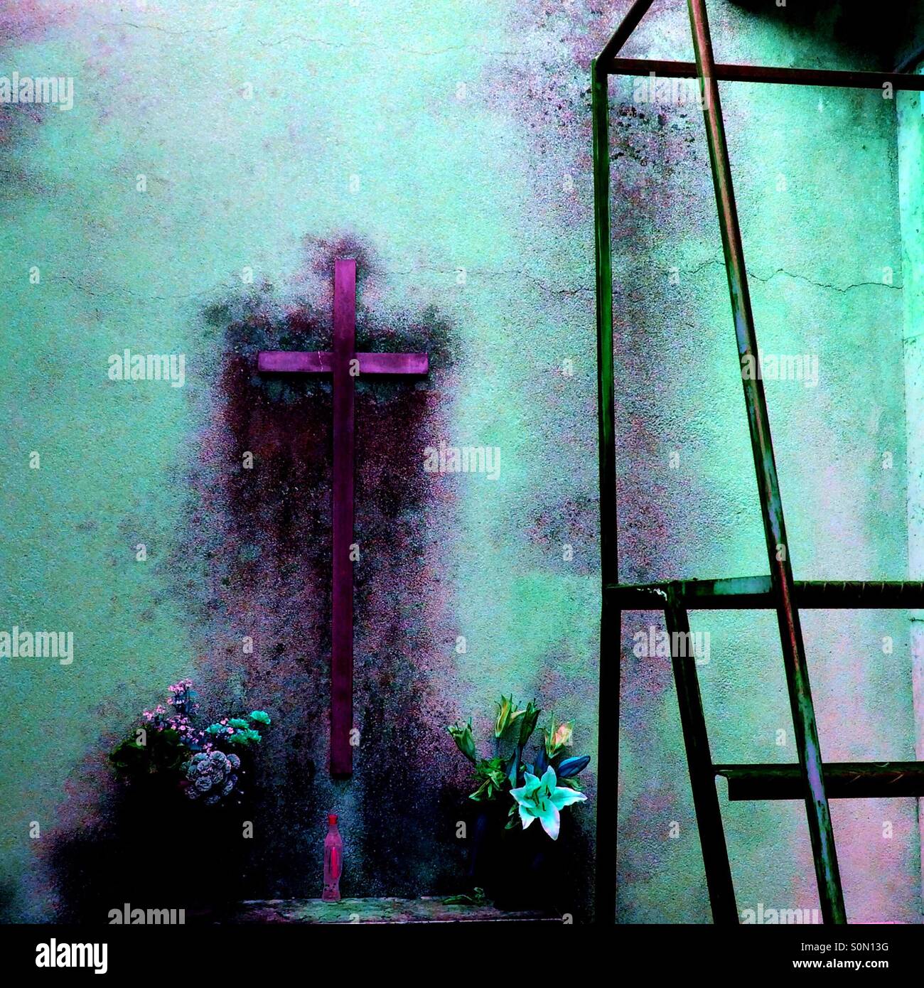 Tomb grave cross rome hi-res stock photography and images - Alamy