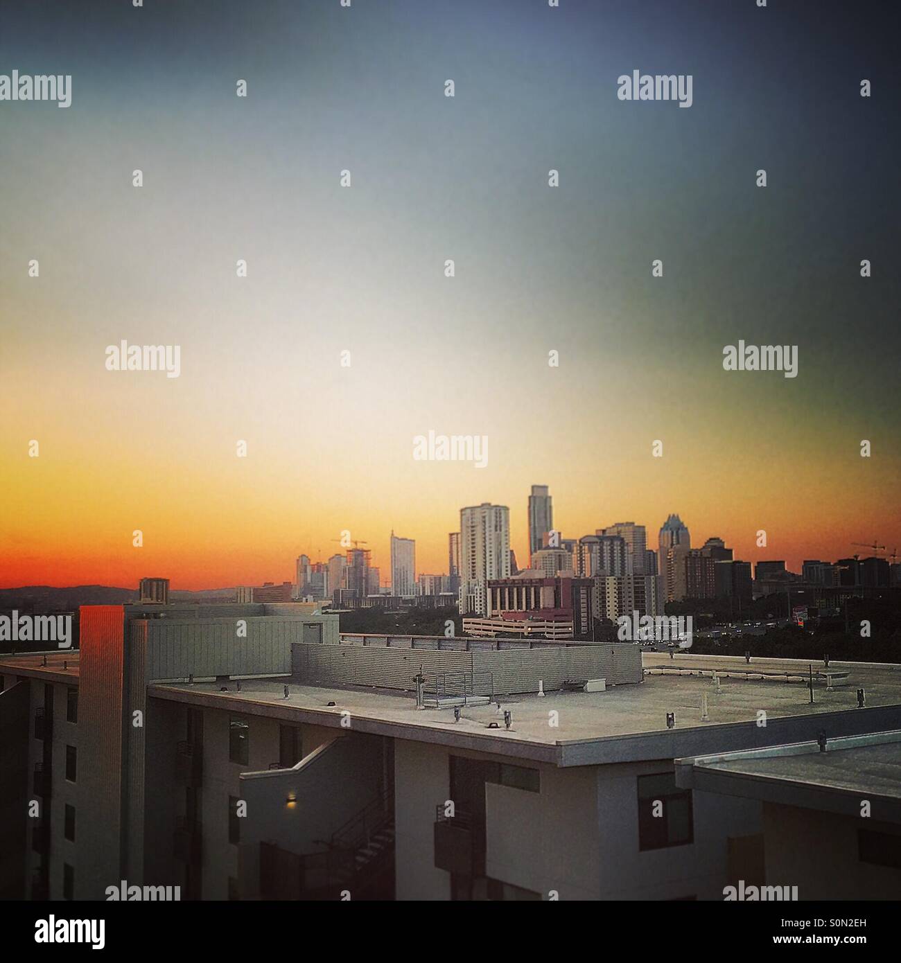 Sunset over the Austin skyline Stock Photo - Alamy