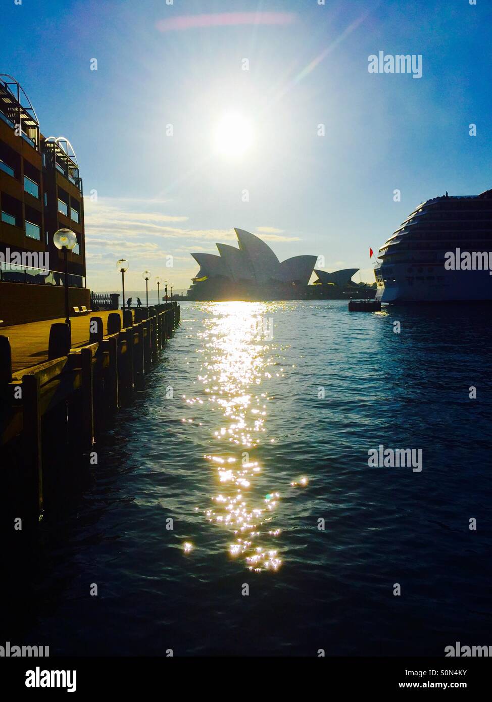 Ocean glisten hi-res stock photography and images - Alamy