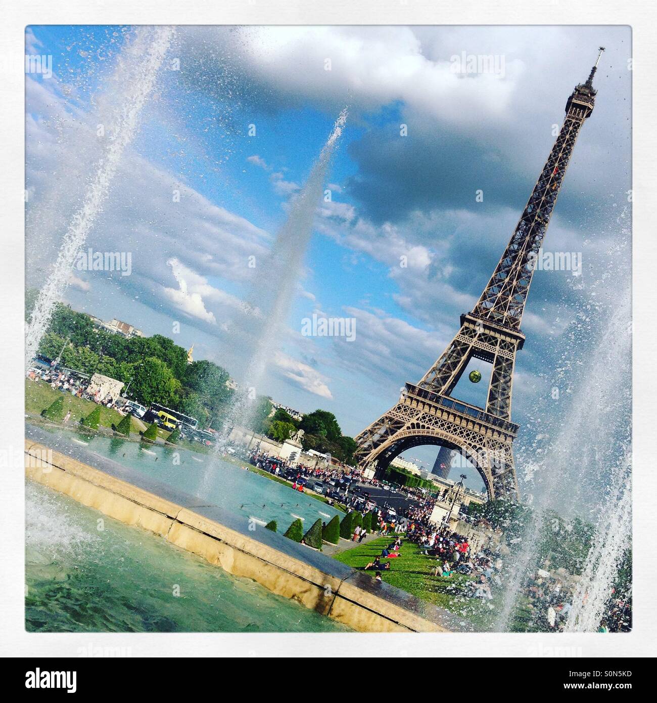 Paris eiffel tower city hi-res stock photography and images - Alamy