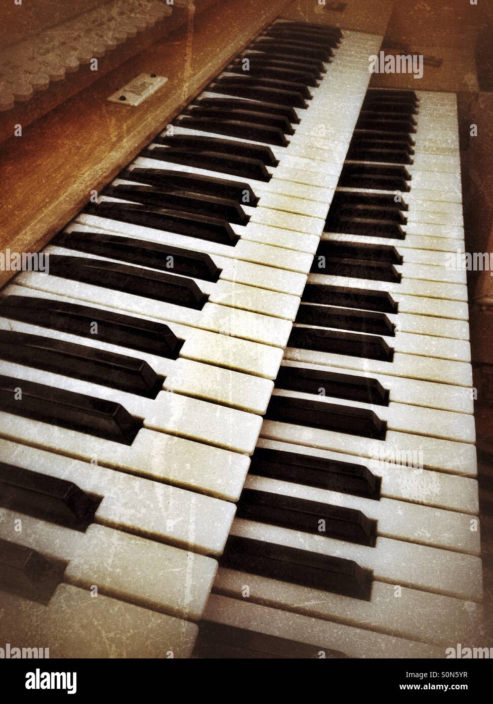 Double keyboard organ hi-res stock photography and images - Alamy