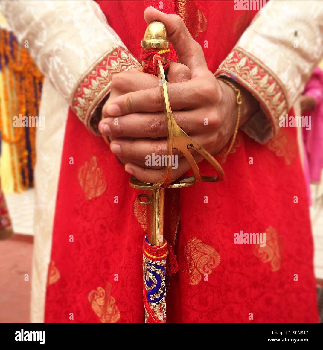 How Functional Are These Luxury Sikh Swords? : r/SWORDS