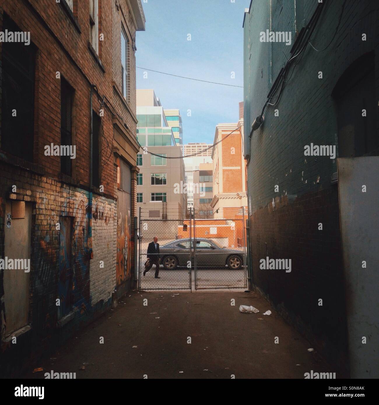 Alley way downtown Stock Photo - Alamy