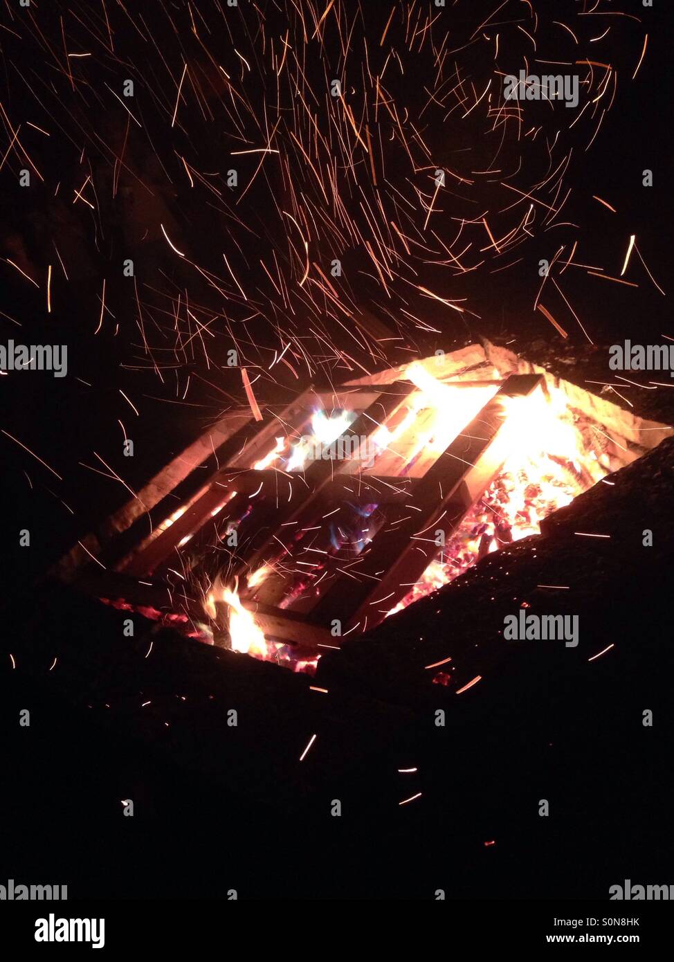 Wood fire smoke hi-res stock photography and images - Alamy