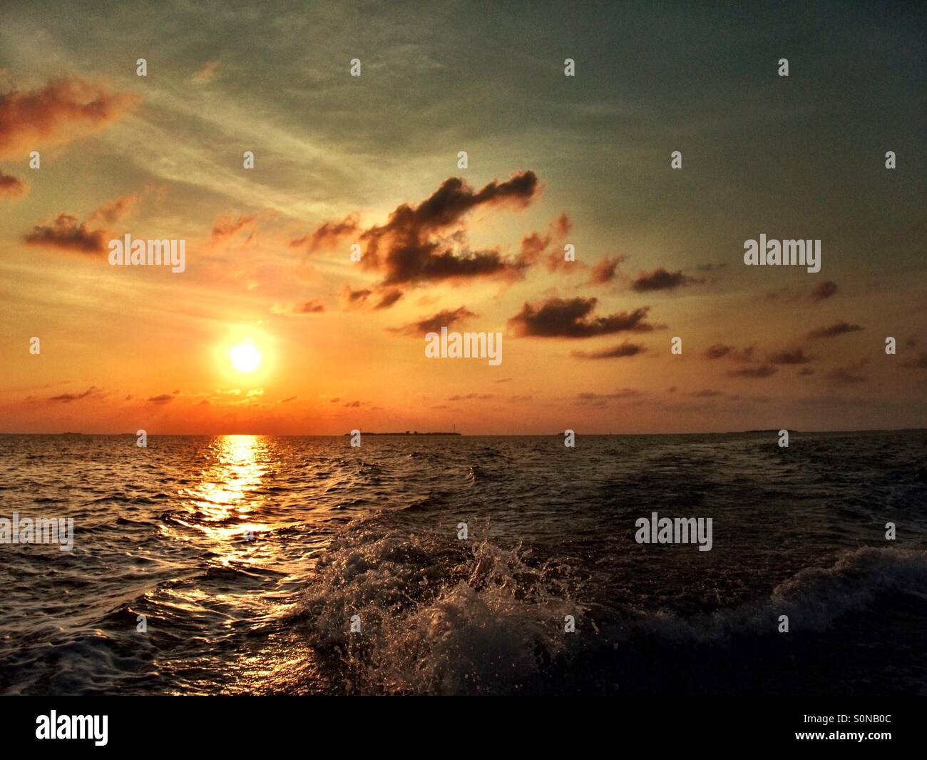 Indian ocean sunset hi-res stock photography and images - Alamy