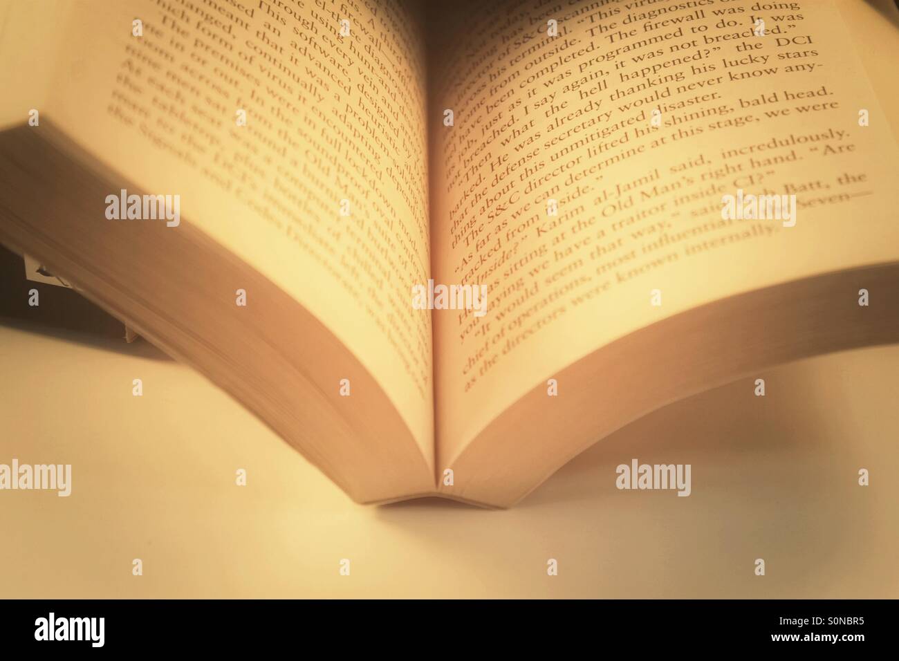 An open book Stock Photo - Alamy