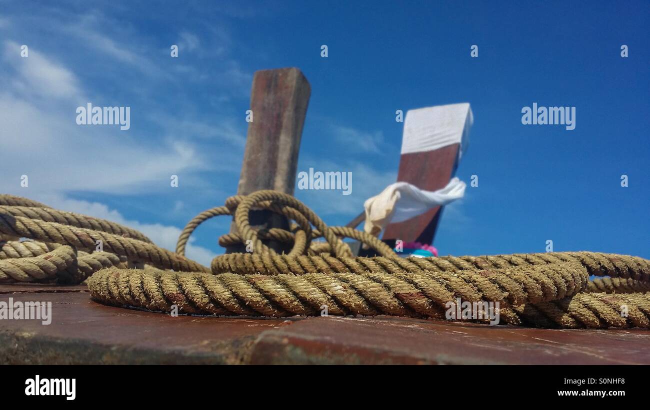 Ropes on a boat Stock Photo - Alamy