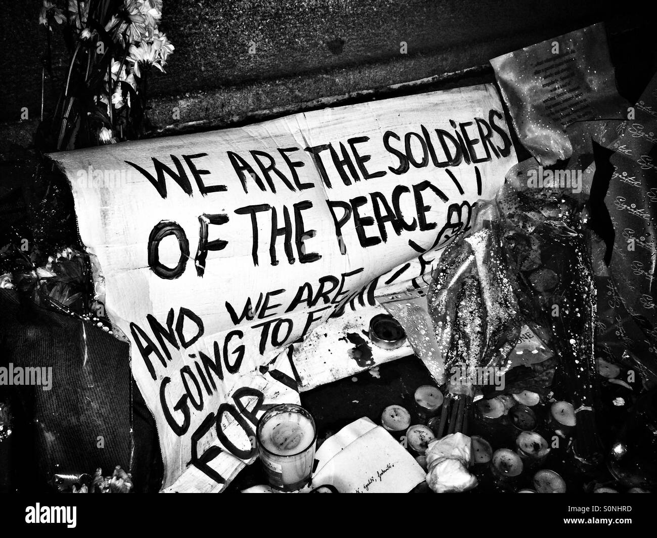 Peace all world war Black and White Stock Photos & Images - Alamy