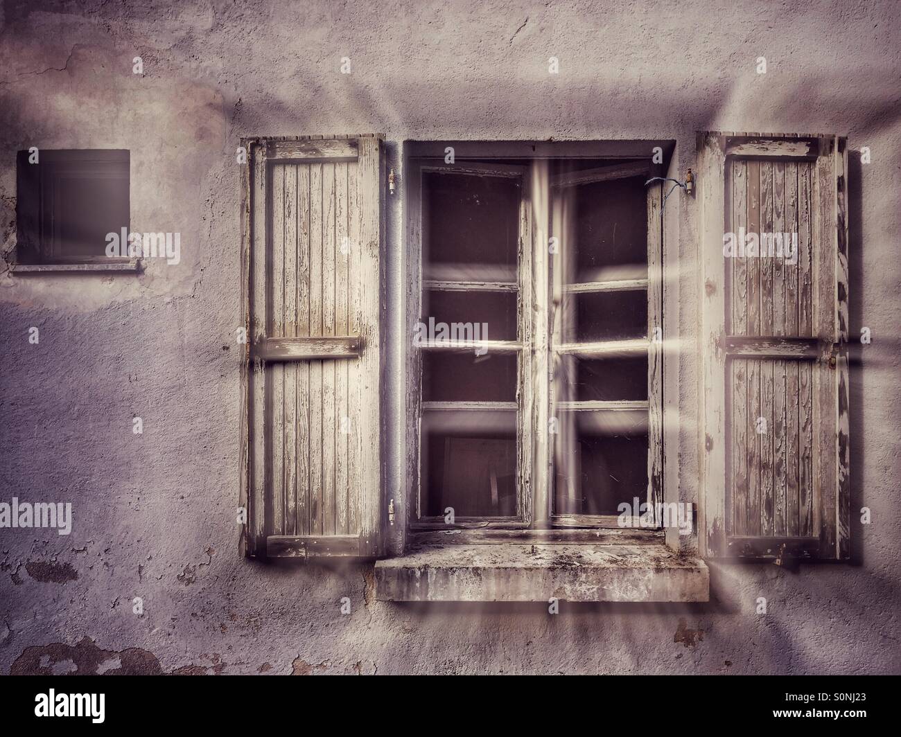 Broken window shutters hi-res stock photography and images - Alamy
