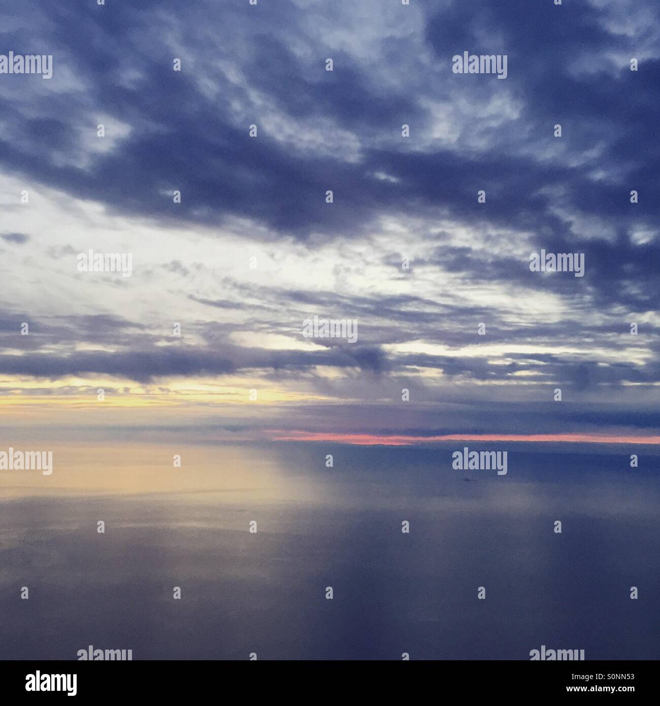 Skyscape hi-res stock photography and images - Alamy