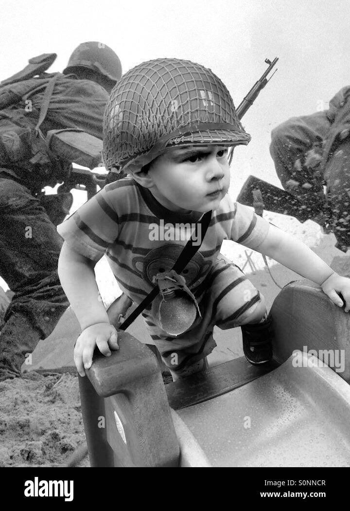 Play soldier hi-res stock photography and images - Alamy