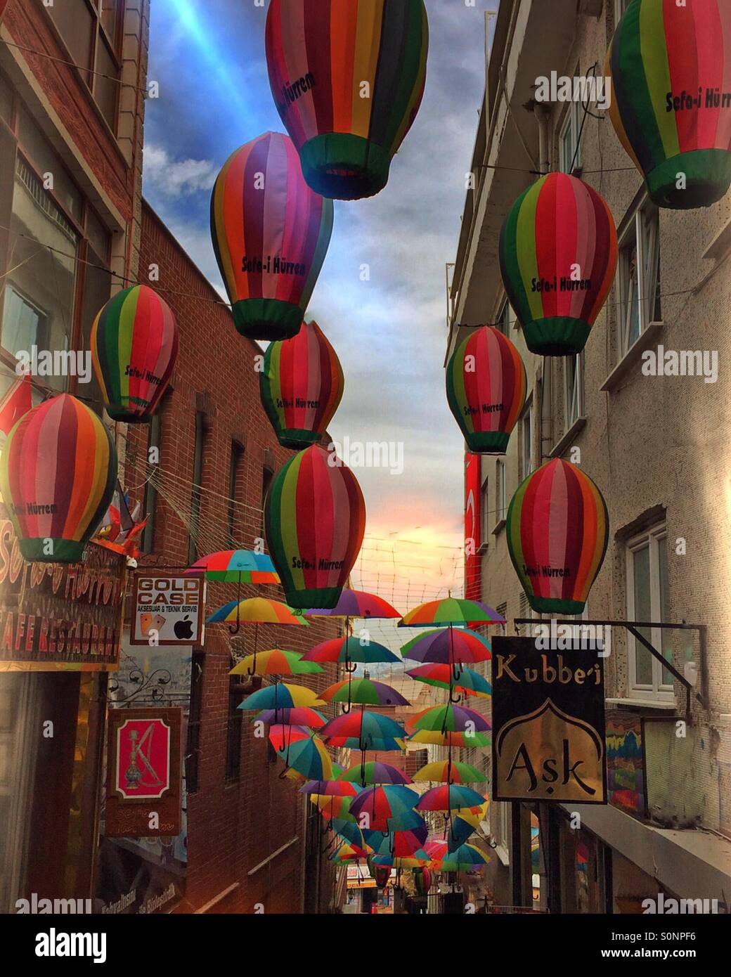 Balloon colours hi-res stock photography and images - Alamy