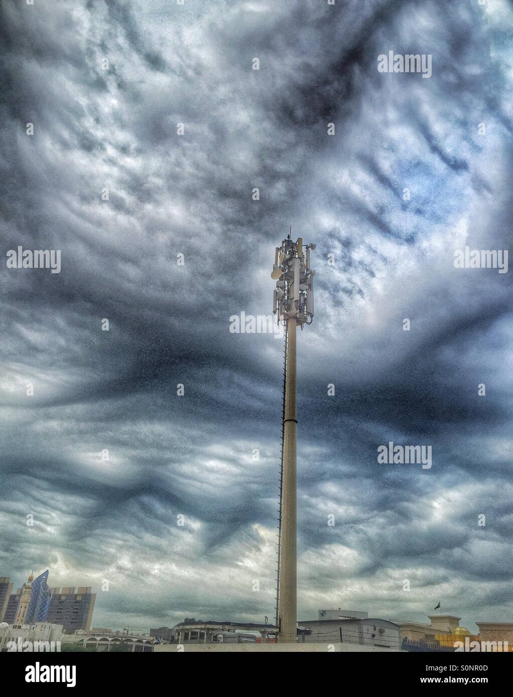 Overcast skies hi-res stock photography and images - Alamy