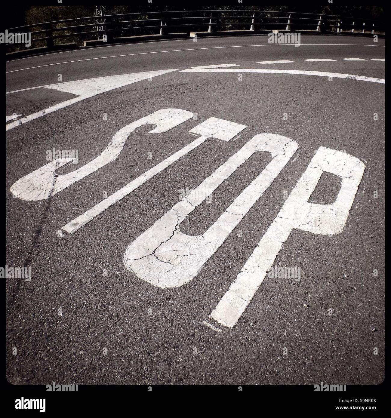Spanish stop sign hi-res stock photography and images - Alamy