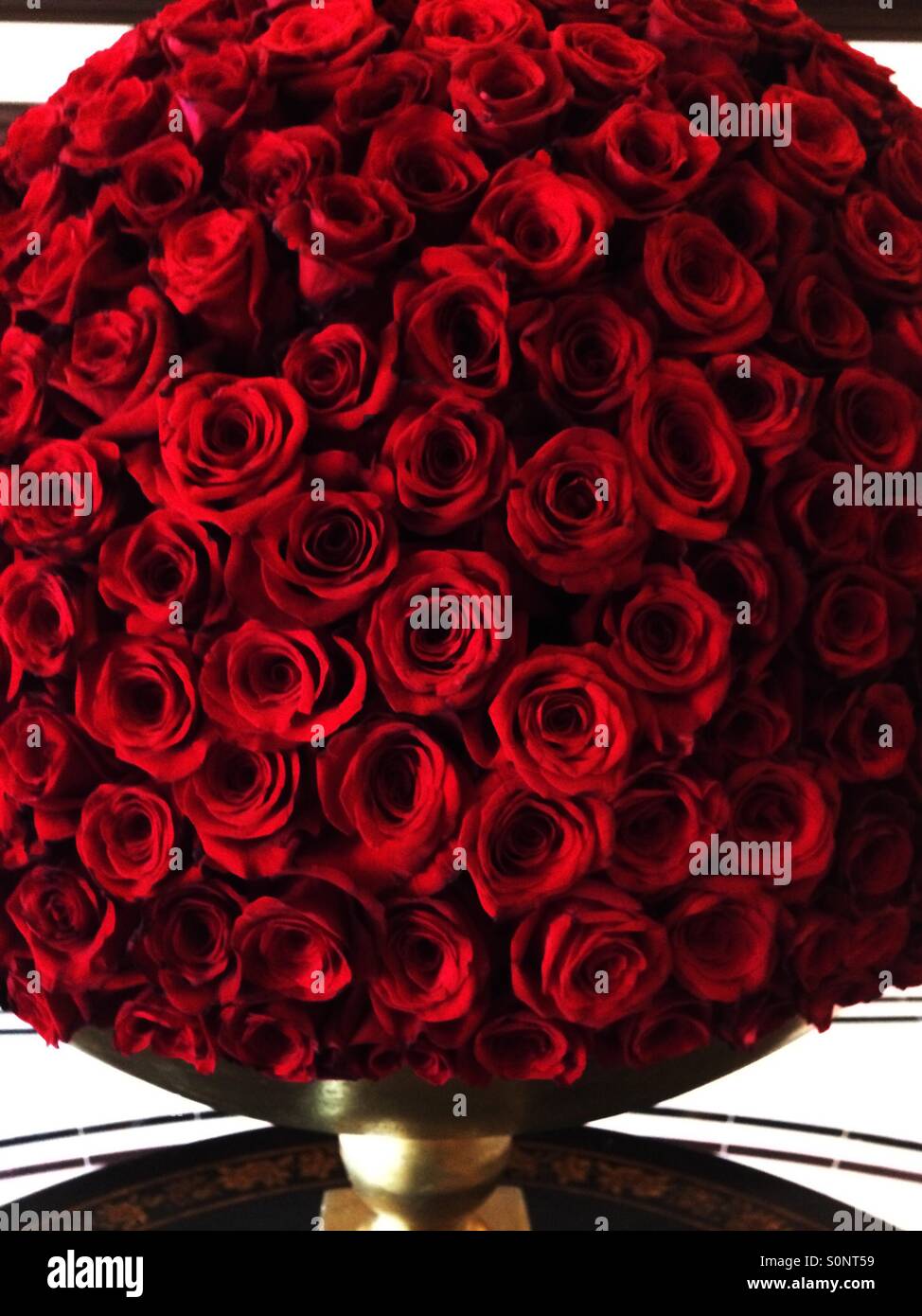 Red globe hi-res stock photography and images - Alamy