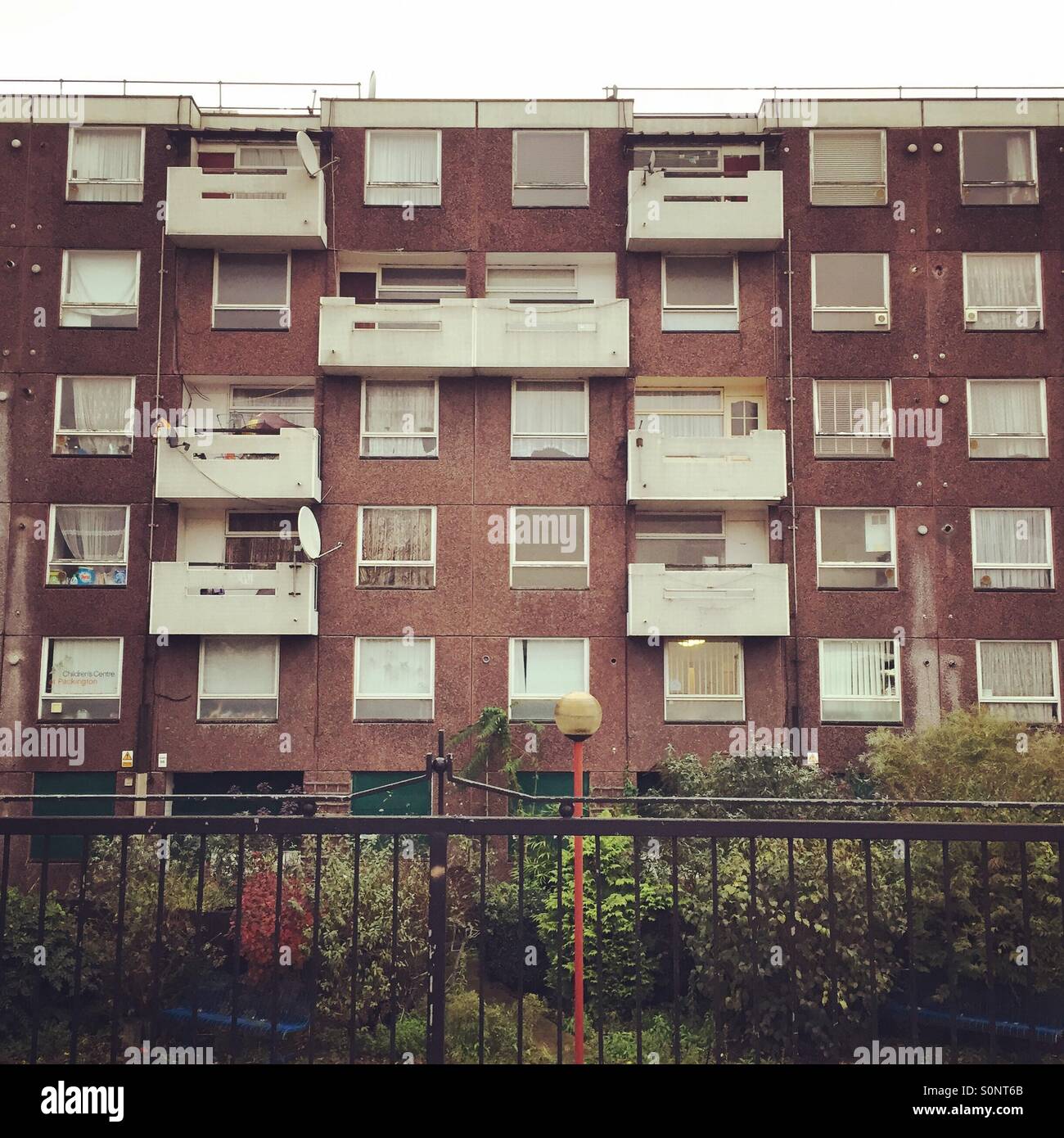 Islington council estate hi-res stock photography and images - Alamy